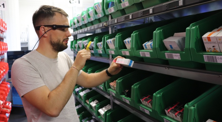 The human in intralogistics | Institute of Mechanical Handling and ... The human in intralogistics | Institute of Mechanical Handling and ...